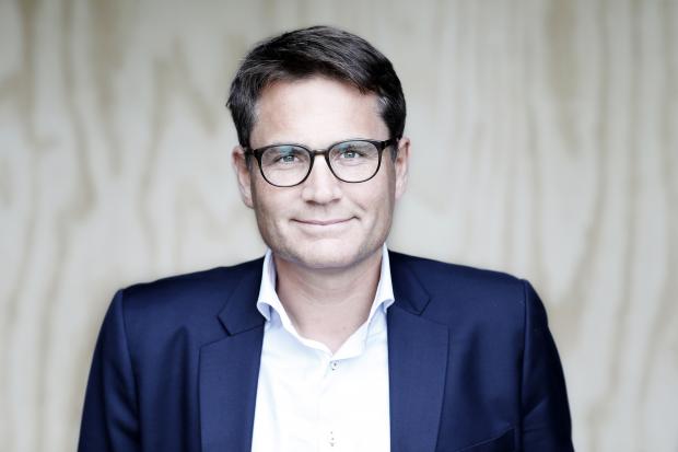 Brian Mikkelsen klipper snoren til Nævnenes Hus i Viborg - Viborg Netavis